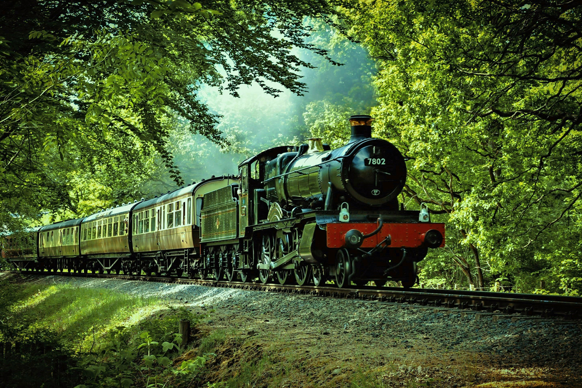 What Was the Golden Age of Train Travel Like? - Feeding Curiosity
